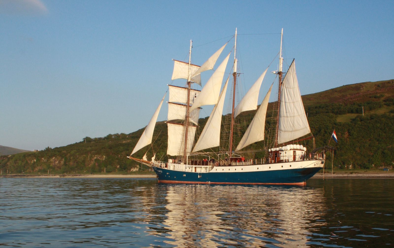 Sailing trips with tallship Artemis, Antigua or Atlantis